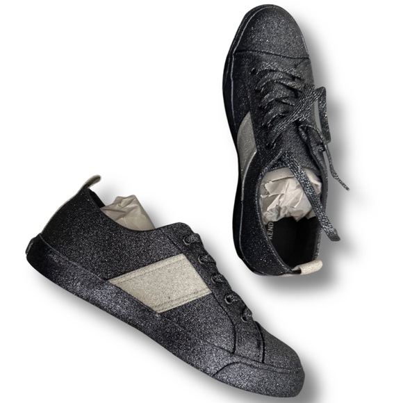 Kendall & Kylie | Shoes | Nwt Kendall Kylie Obey Glitter Sneakers Size ...